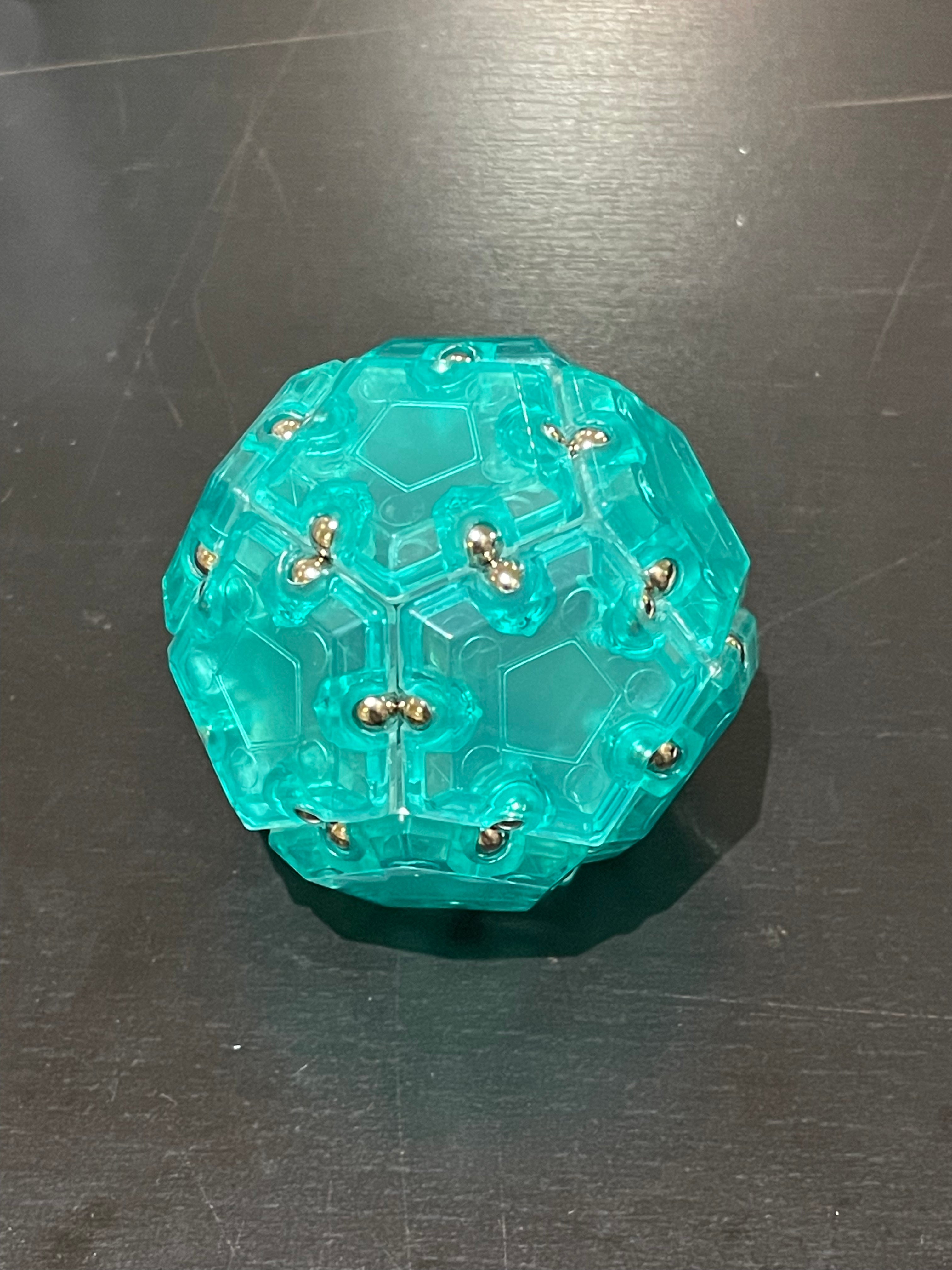 Smooth Magnetic Fidget Sphere - 12 Pentagon Tiles – Conundrum House